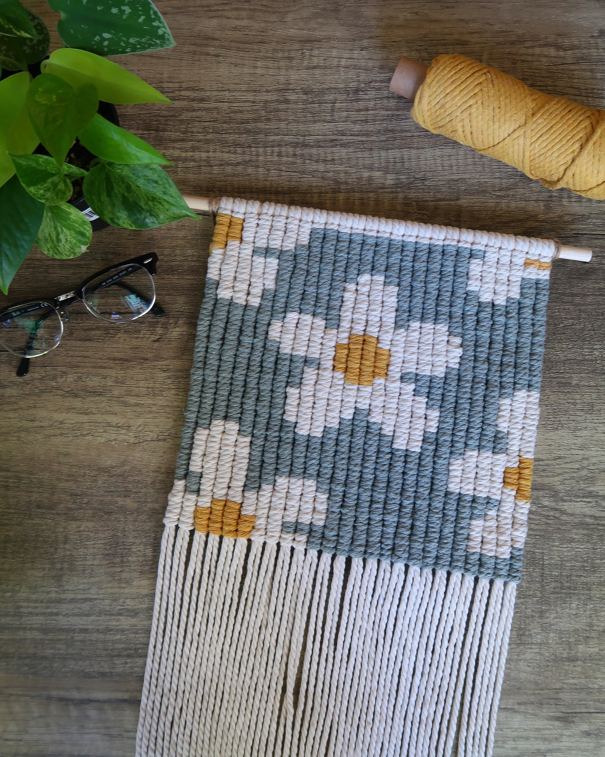 Macrame Wall Hanging / Daisy Flower Floral / Woven Hanging / | Etsy