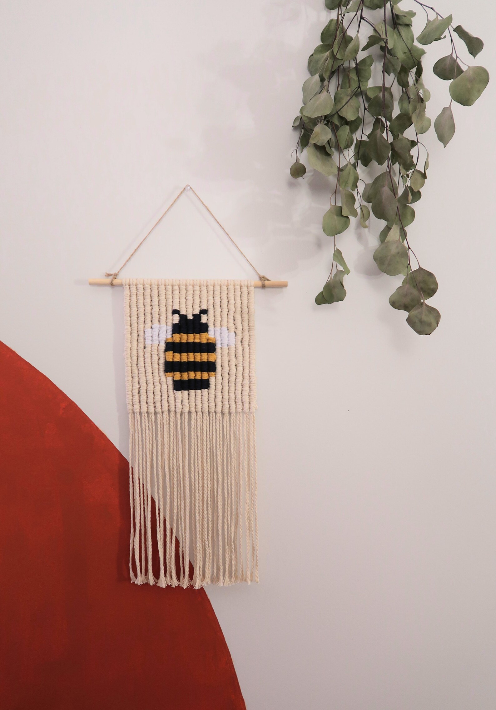 Macrame Wall Hanging / Woven hanging / Bumblebee Bee / Gallery | Etsy