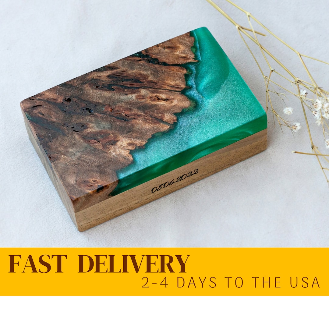 PIANO Emerald Resin & Wood Wedding Ring Box for Ceremony. Unique Flat ...