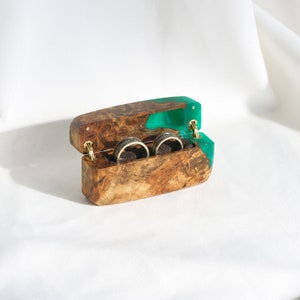 FLASH Blue Slim Double Ring Box for Wedding Ceremony. Luxury Wedding ...