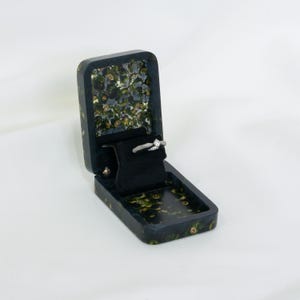 FLIP Epoxy Resin & Dried Flowers Proposal Ring Box. Unique Engagement ...