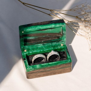 MUSE – green Epoxy Resin & Wood Engagement Ring Box. Personalized ...