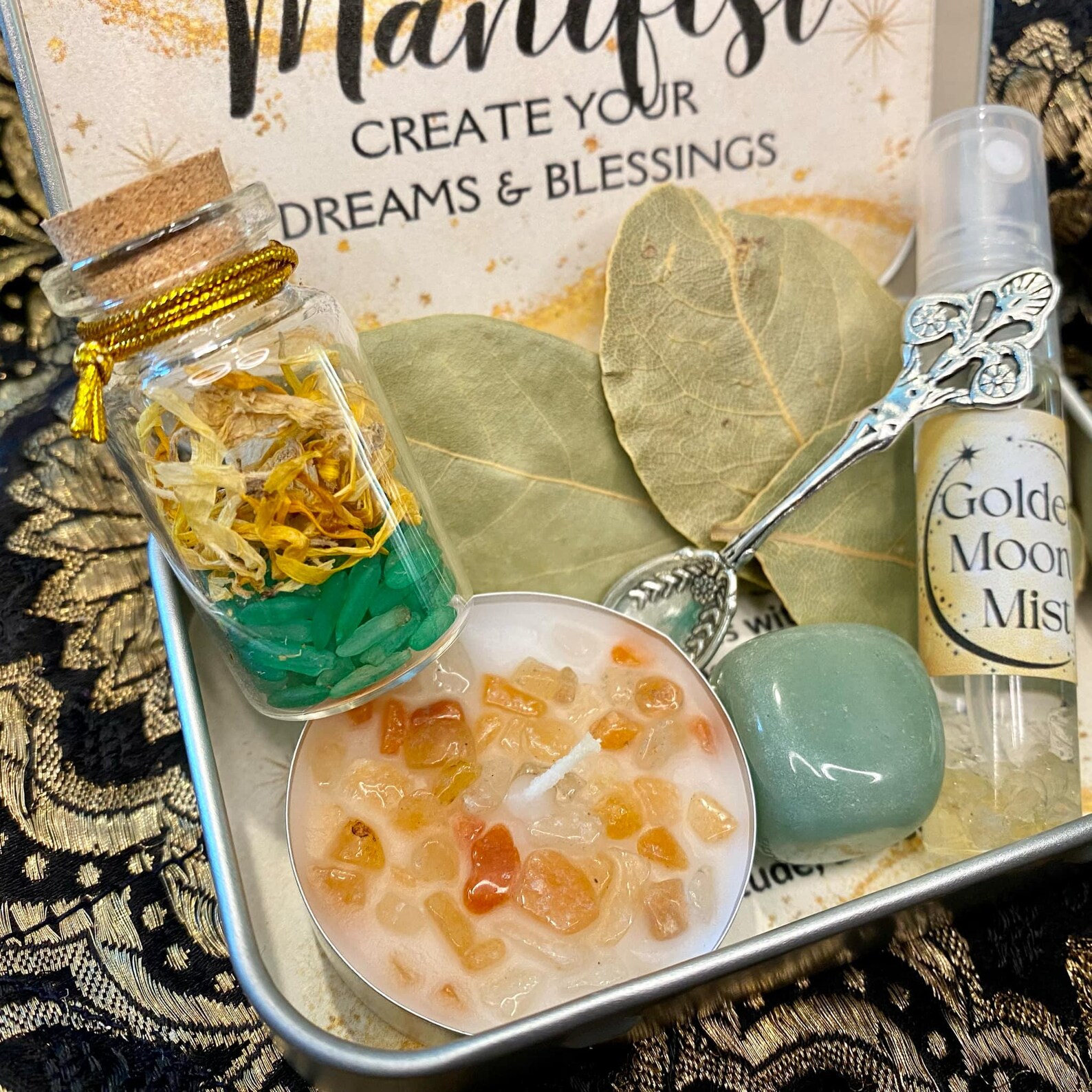 Manifest Altar Tin, Witch Tin for Manifestation, Law of Attraction ...
