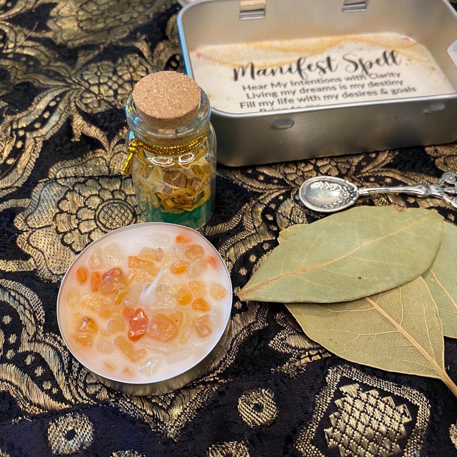 Manifest Altar Tin, Witch Tin for Manifestation, Law of Attraction ...