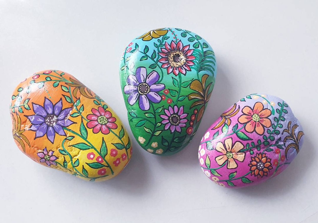 Hand Painted Stones, Painted Rocks, Flower Art, Painted Flowers, Folk ...