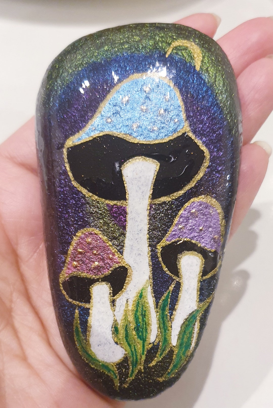 Painted Mushrooms, Mushrooms on Stone, Painted Rock, Desktop Decor ...