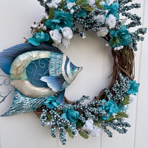 Aqua/blue/turquoise Fish Wreath, Sea Wreath, Ocean Wreath, Beach Wreath ...