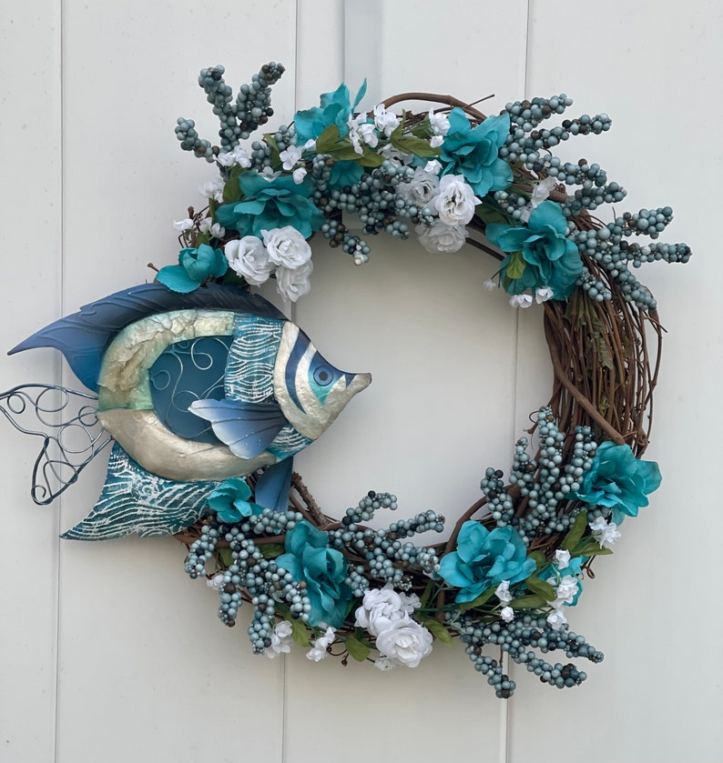 Aqua/blue/turquoise Fish Wreath, Sea Wreath, Ocean Wreath, Beach Wreath ...