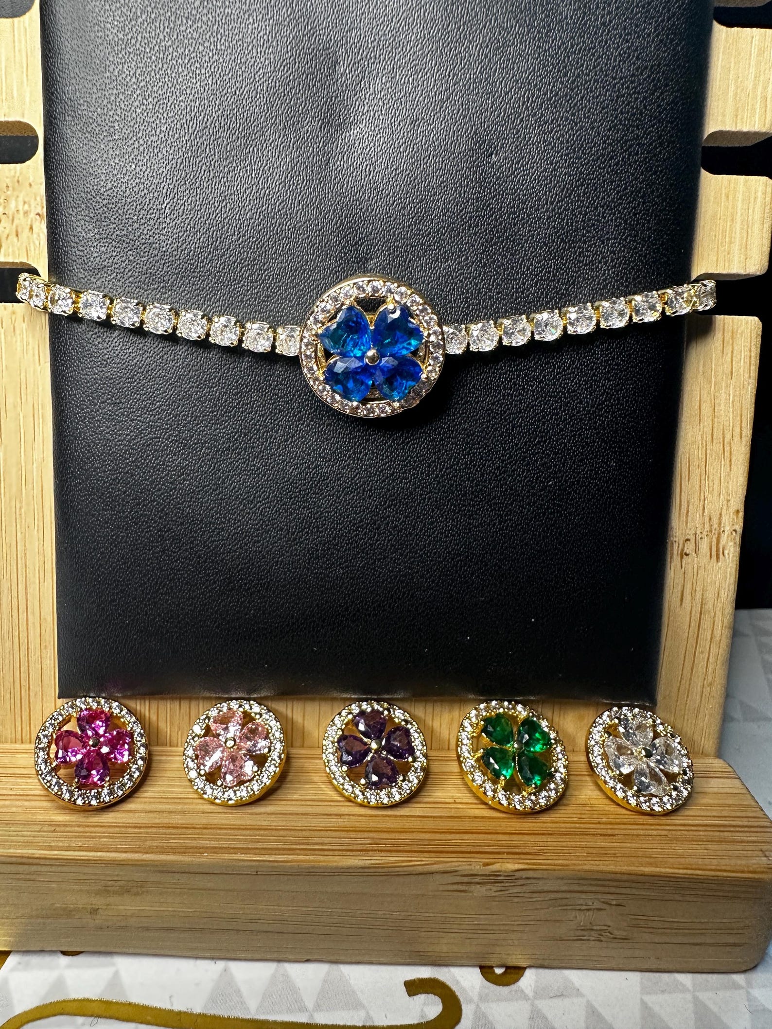 Zodiac 4 Leaf Clover Spinner Bracelet: Stress Relief Fidget Jewelry ...