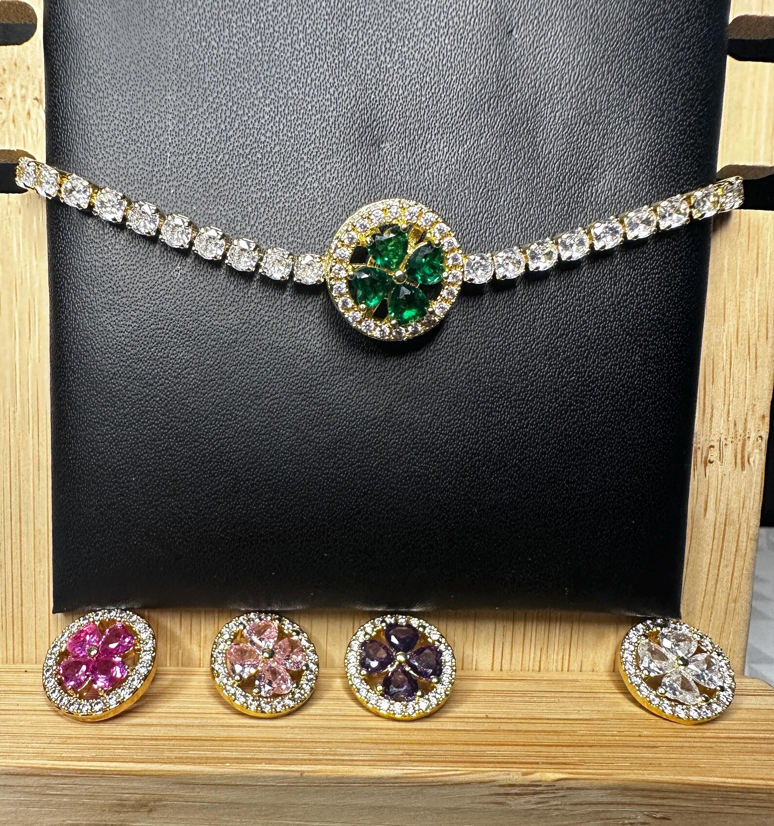 Zodiac 4 Leaf Clover Spinner Bracelet: Stress Relief Fidget Jewelry ...