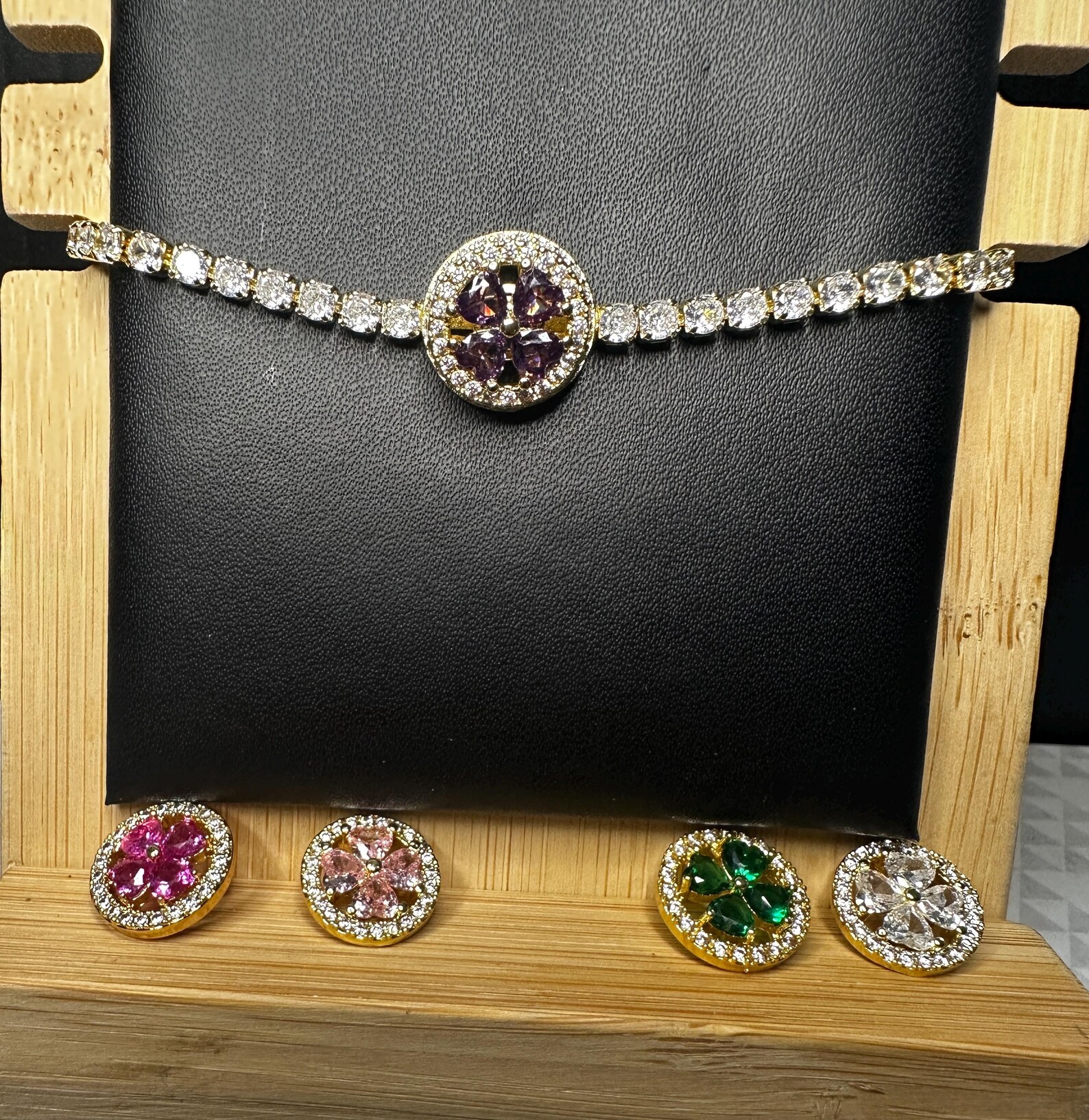 Zodiac 4 Leaf Clover Spinner Bracelet: Stress Relief Fidget Jewelry ...