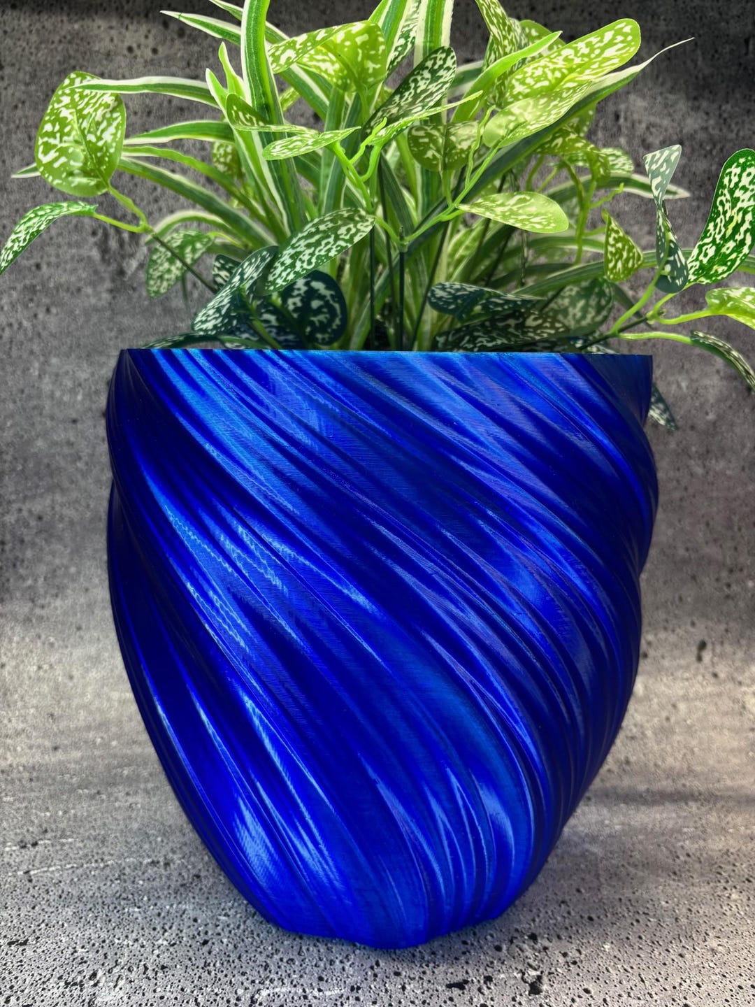 Extra Large - Extra Tall - Twisted Flowerpot for Plants of All Kinds ...