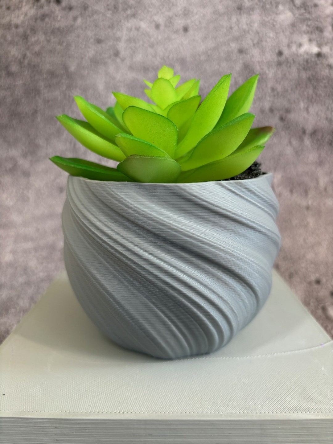 Small Twisted Flower Pot for Plants of All Kinds (matte Gray Color) - 4 ...