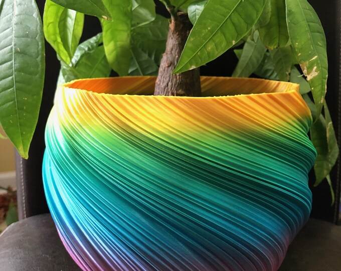 Large Twisted Flower Pot for Plants of All Kinds 8 - Etsy