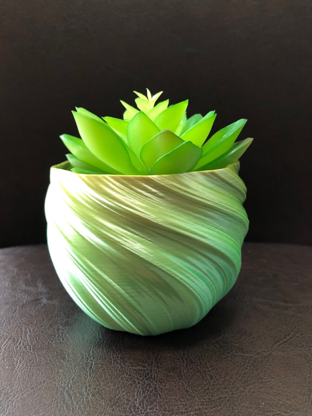 Small Twisted Flower Pot for Plants of All Kinds 4 Diameter by 3 Tall ...
