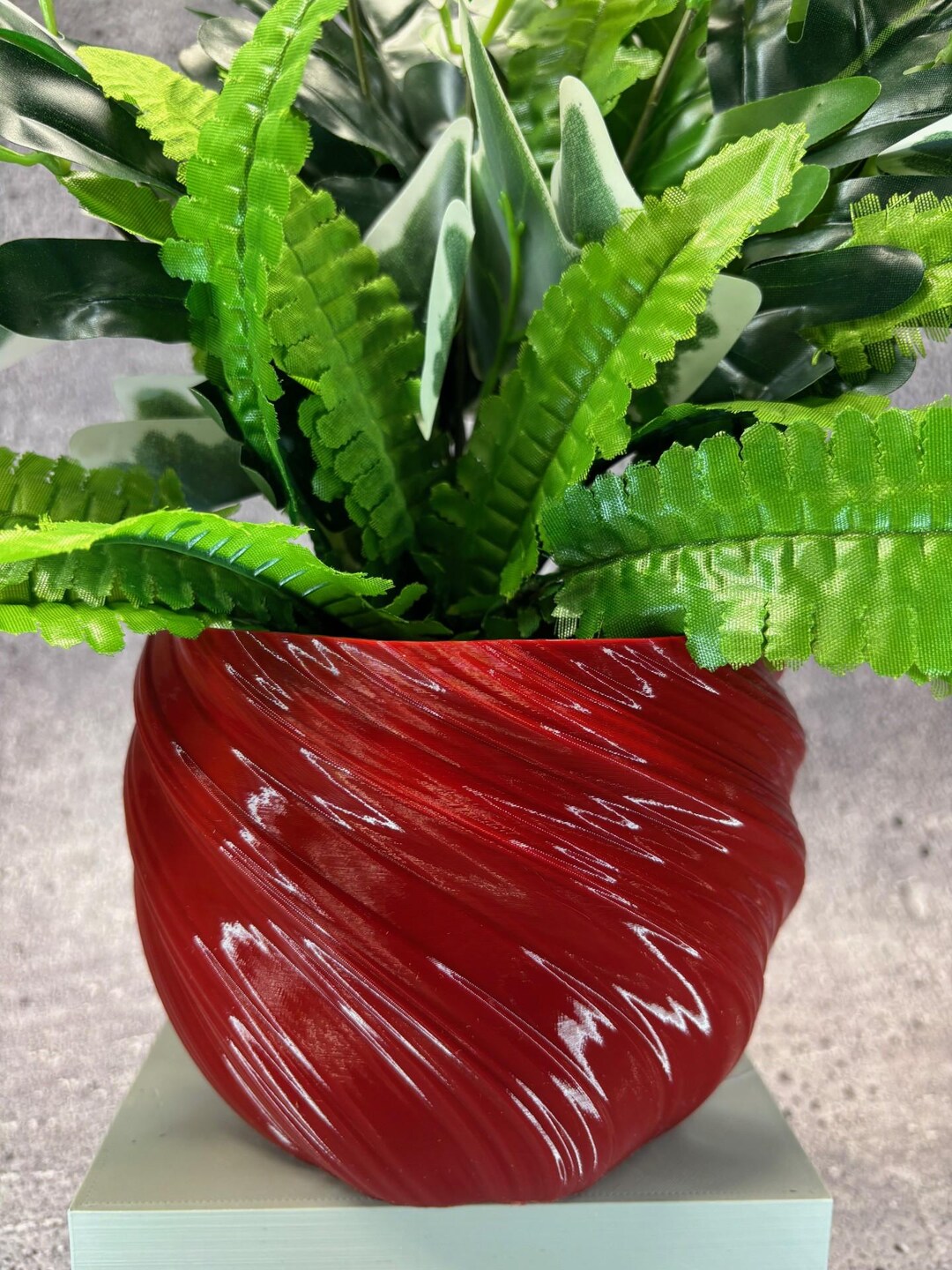 Medium Twisted Flowerpot for Plants of All Kinds (very Red Cherry Color ...