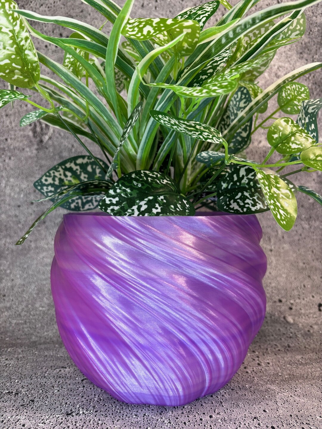 Large Twisted Flower Pot for Plants of All Kinds (wild Orchid Color ...
