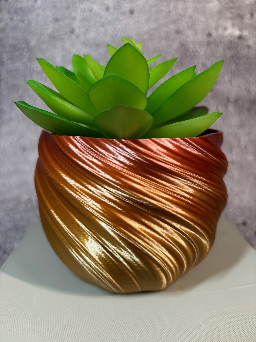 Small Twisted Flower Pot for Plants of All Kinds 4 Diameter by 3 Tall ...