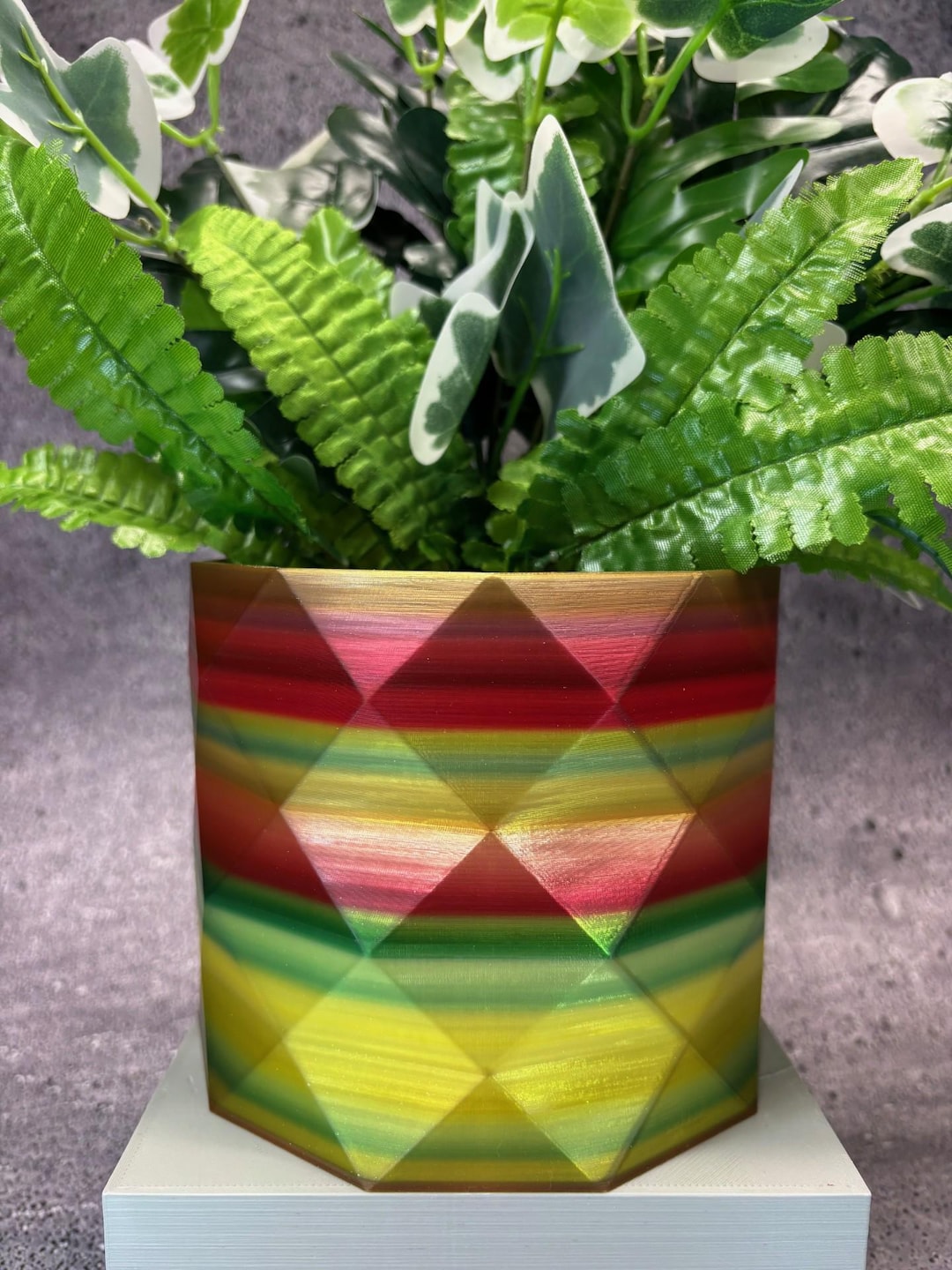 Medium Geo Flower Pot for Plants of All Kinds (multi Color) - 5.5 ...