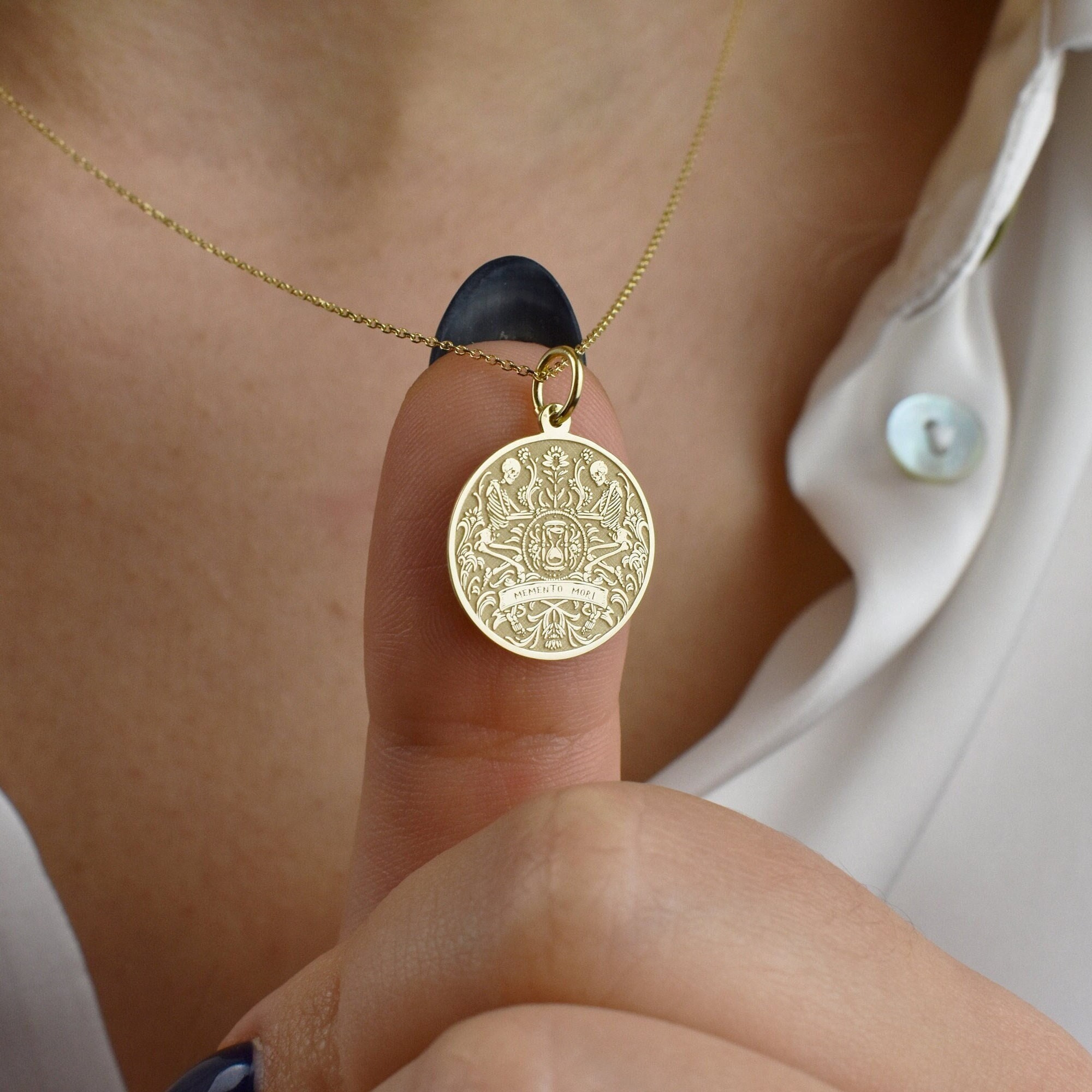 14K Solid Gold Memento Mori Necklace, Gold Skull Pendant, Memento Mori ...