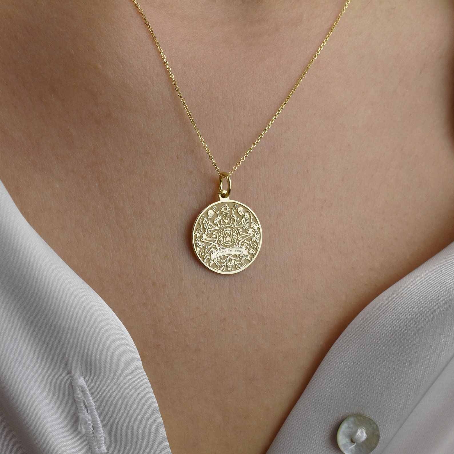 14K Solid Gold Memento Mori Necklace, Gold Skull Pendant, Memento Mori ...