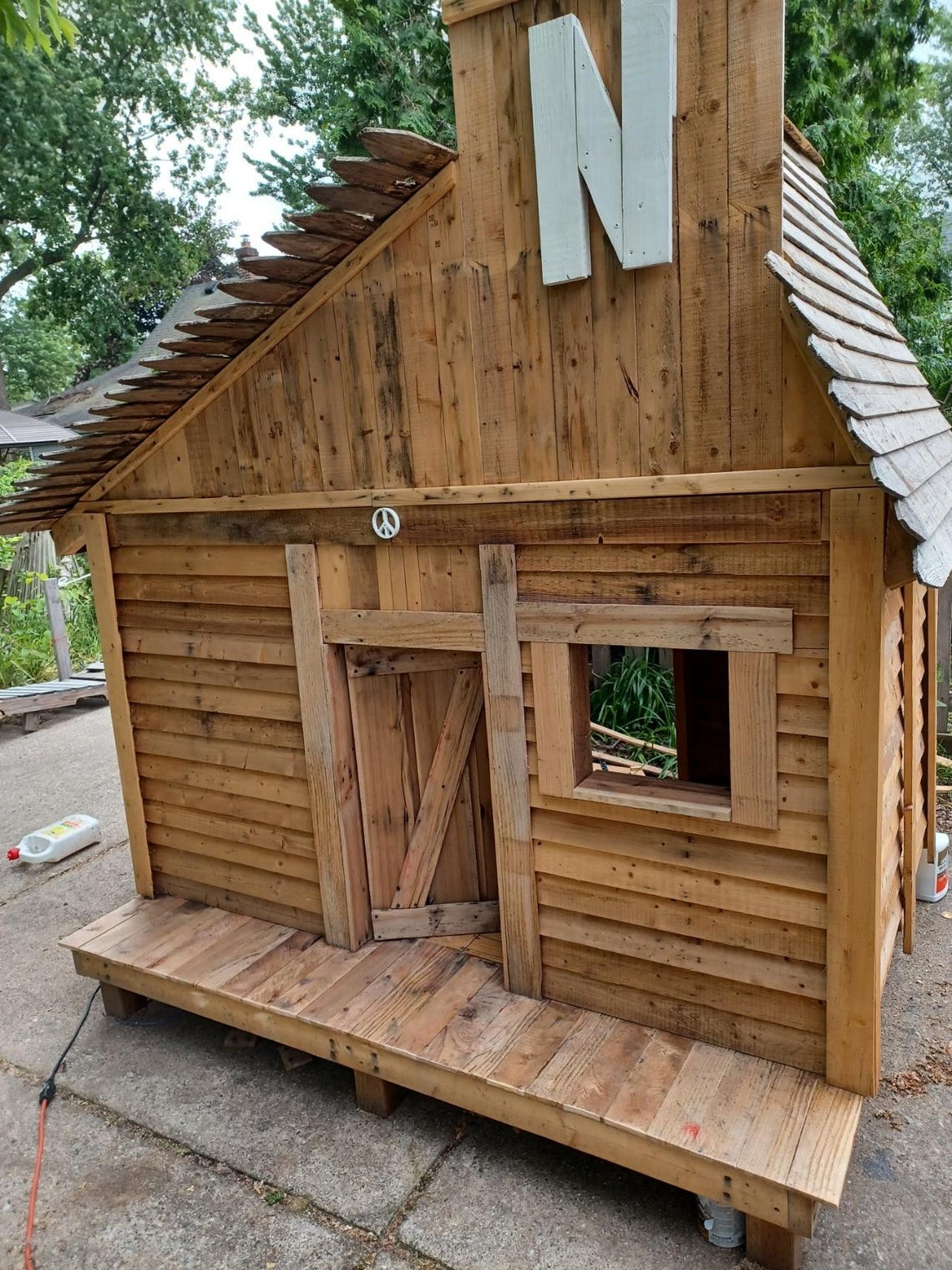 Modern Playhouse Plans for Kids / DIY Rustic Wooden Playhouse / Step-by ...