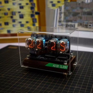 Nixie Tube Clock Cyberpunk Table Lamp Table Clock Neat Beautiful ...