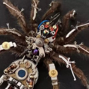 Cyberpunk Tarantula Spider Features a Electro-mechanical Body ...
