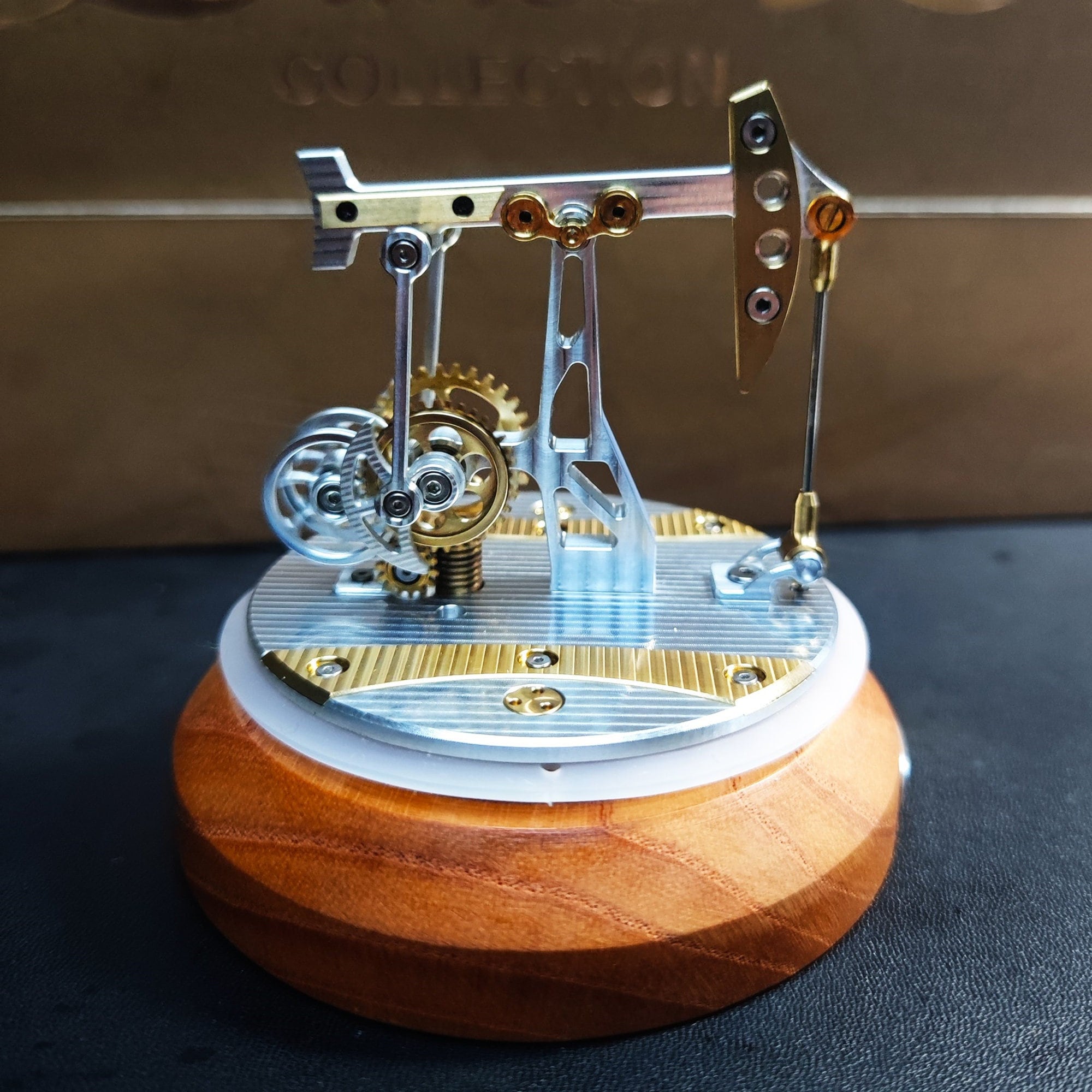 Moving Mechanical Art