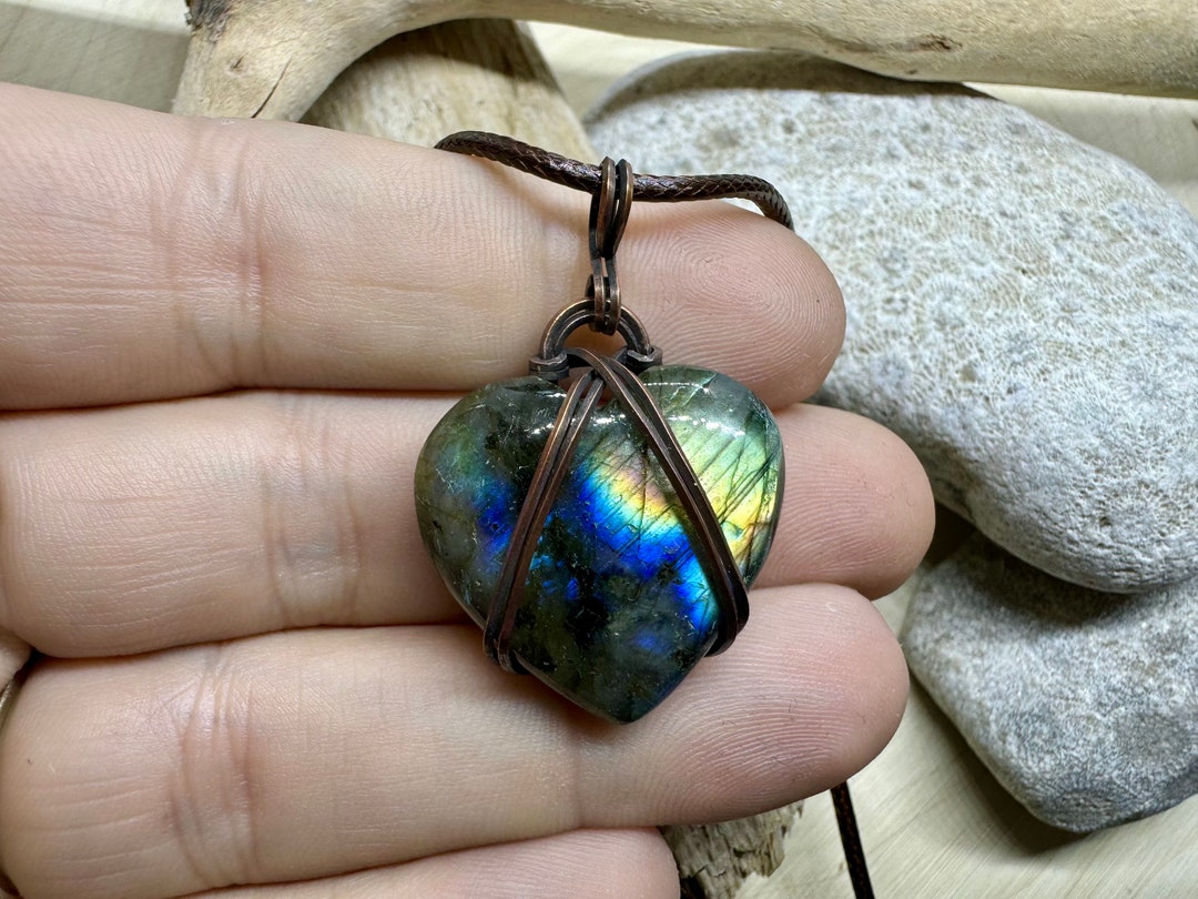 Labradorite Heart Pendant & Necklace - Etsy