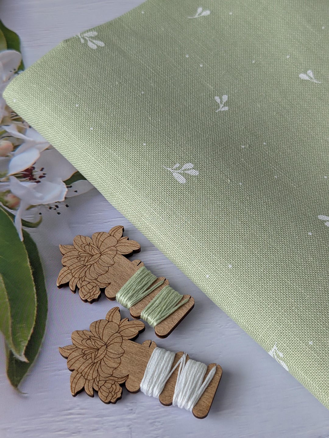 32ct Zweigart Belfast Linen: Green Leaves Cross Stitch Fabric - Etsy