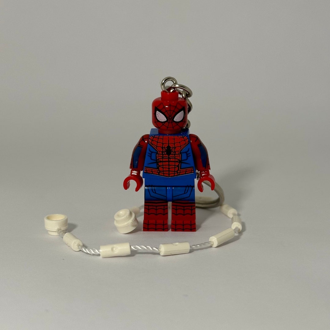 Spiderman Mini Figure Keychain - Geek Nerd Retro Avengers Keyring ...