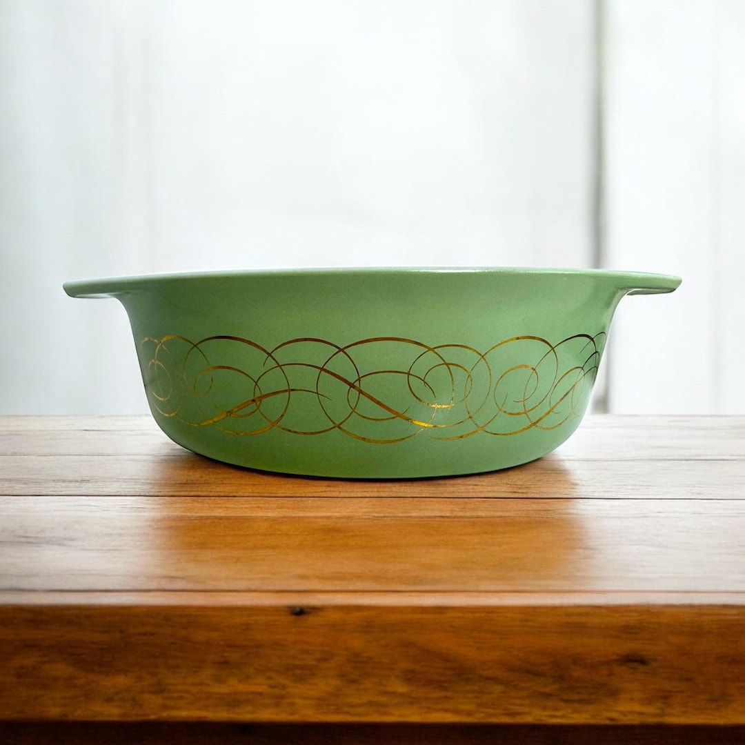 Vintage Pyrex Sage Green Golden Scroll 045 Casserole Dish 2 1/2 Quart ...