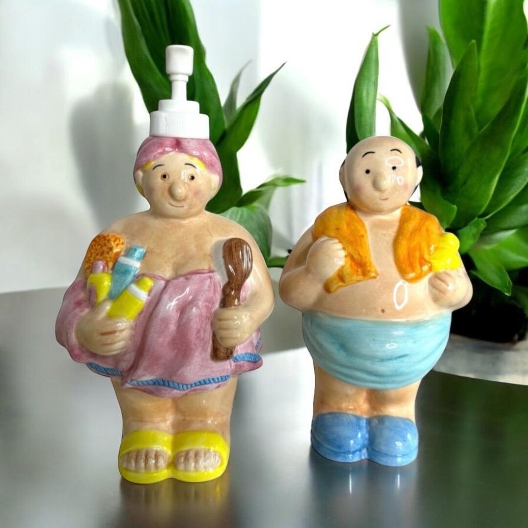 Vintage Lotus Funny Couple Bathroom Set: Soap Dispenser & Toothbrush ...