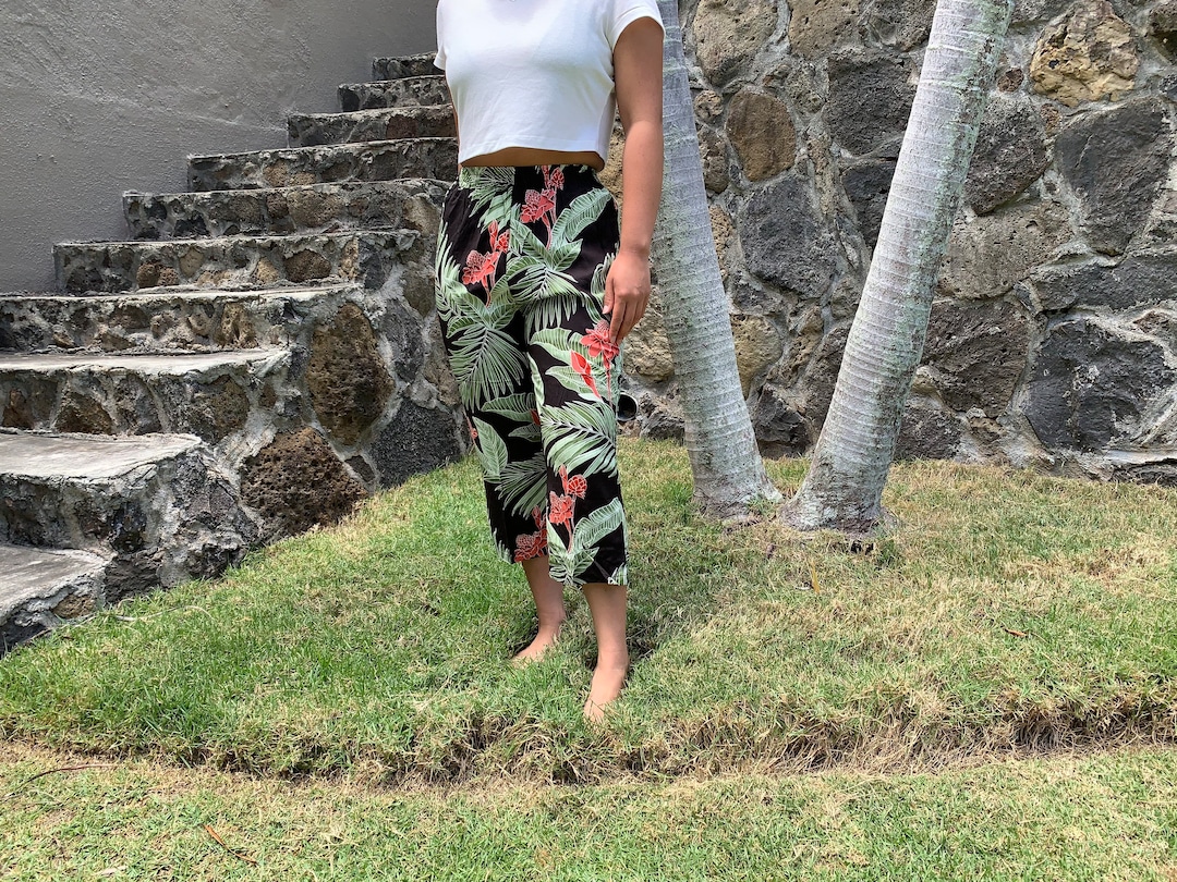 Made in Hawaii Rayon Capri Pants: Tropical Print, Elastic Waist - Etsy
