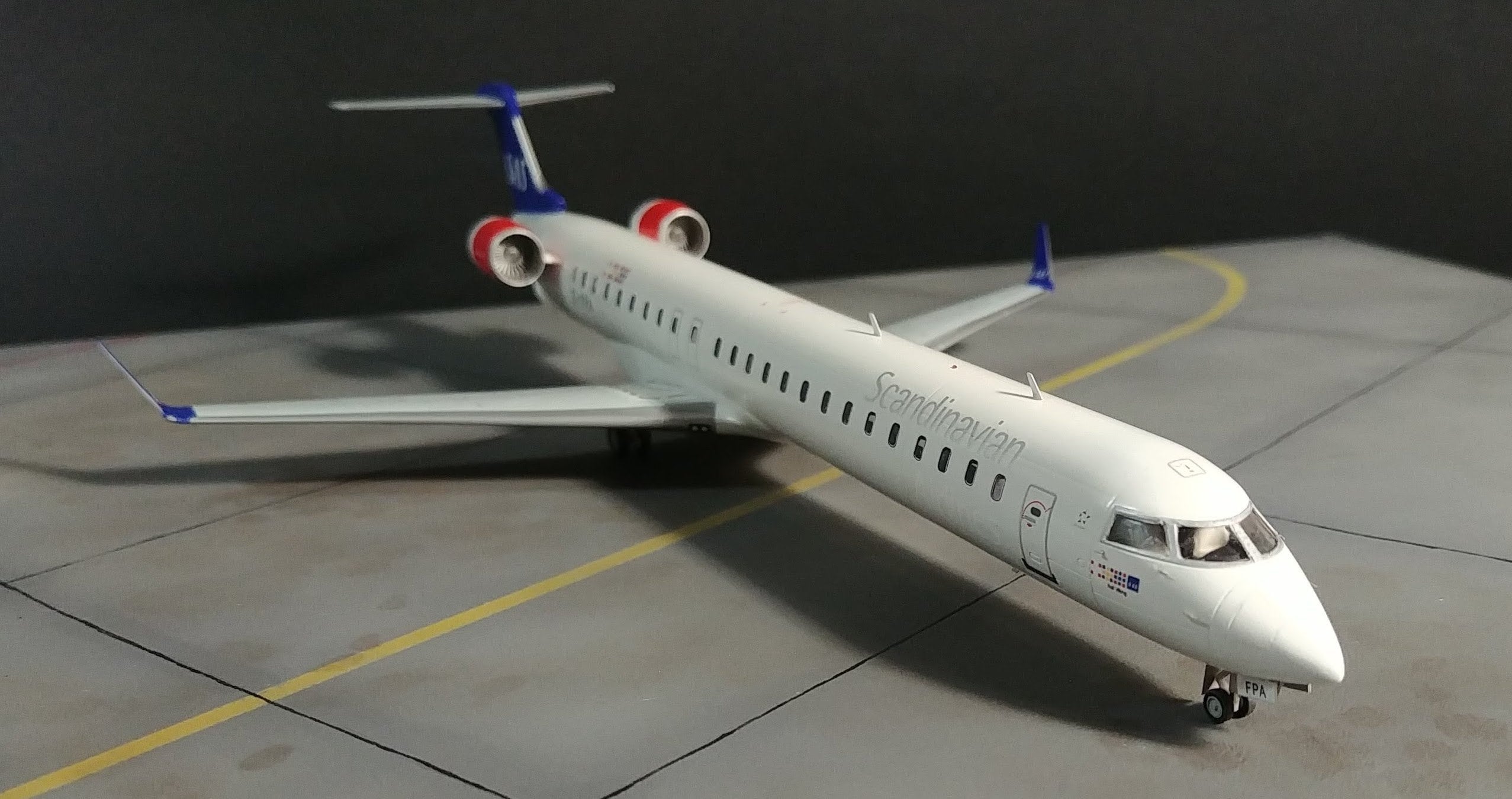 CRJ 900, 1/144 Scale Model, Passenger Airplane, SAS - Etsy UK