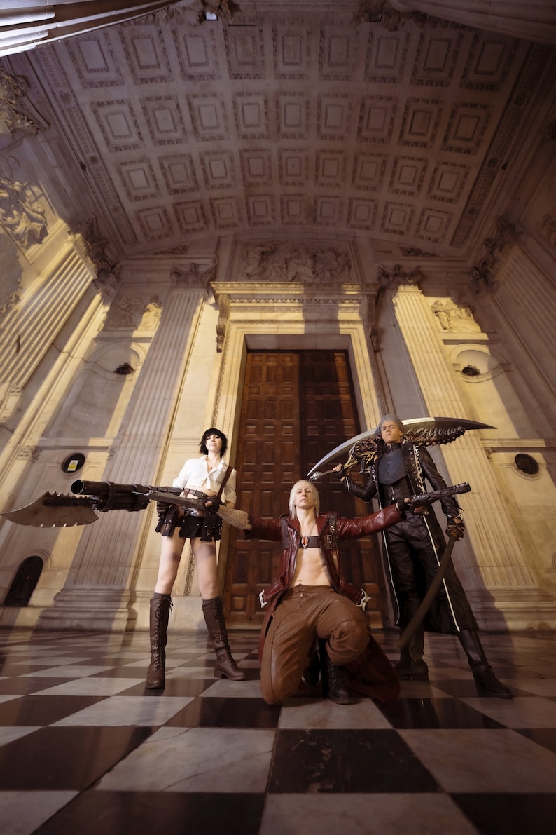 Devil May Cry Cosplay Photoset Tmprojection as Dante / Zeku Zilla as ...