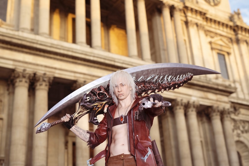 Devil May Cry Cosplay Photoset Tmprojection as Dante / Zeku Zilla as ...