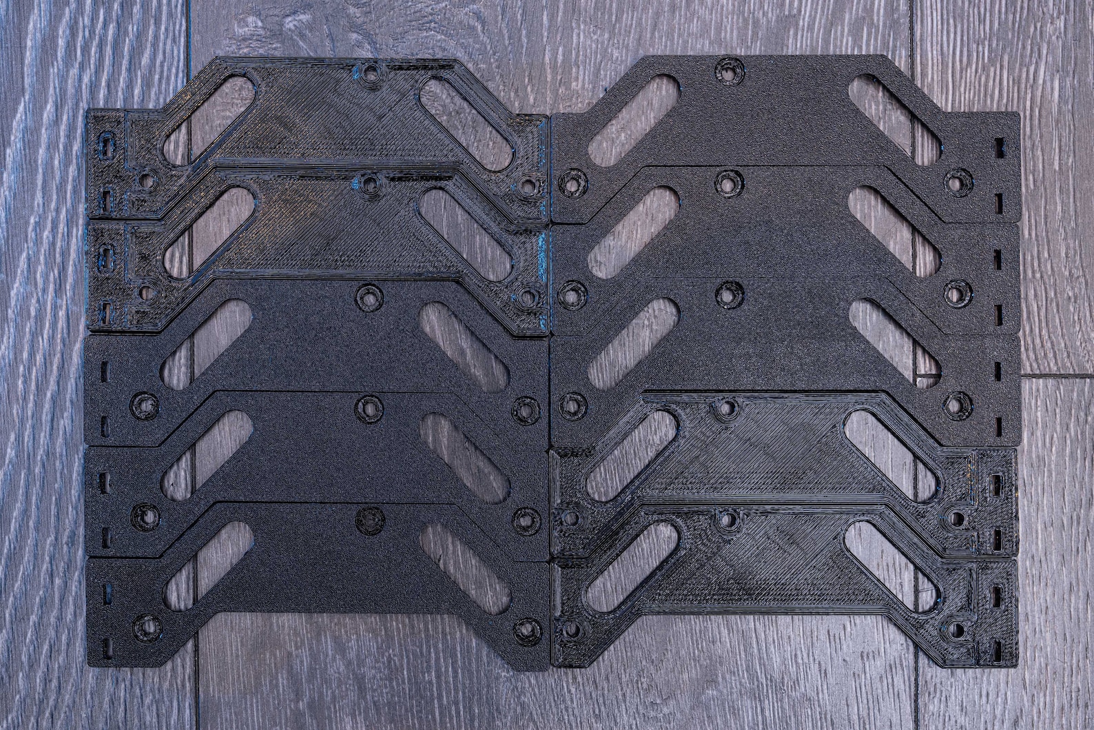 Stackable 3.5 Inch Hard Disk Drive Mounts With 12x12cm Fan Attachment ...