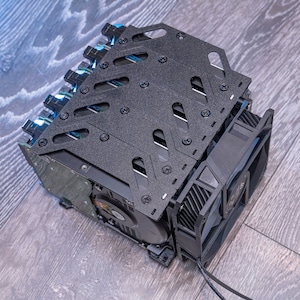 Stackable 3.5 Inch Hard Disk Drive Mounts With 12x12cm Fan Attachment ...