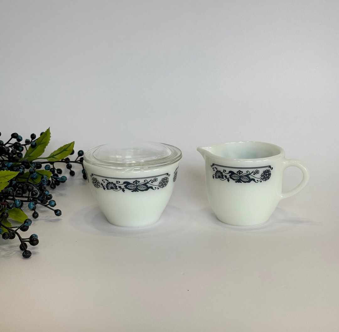 Vintage Pyrex Corning Old Town Blue Cream and Sugar Bowl Set W/lid ...