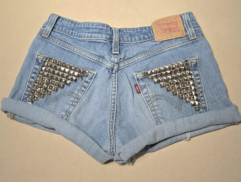 CUSTOM MADE LEVI'S Studded Shorts - Etsy
