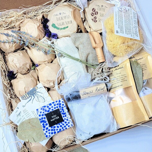 Spa Gift Basket - 60+ Gift Ideas for 2023