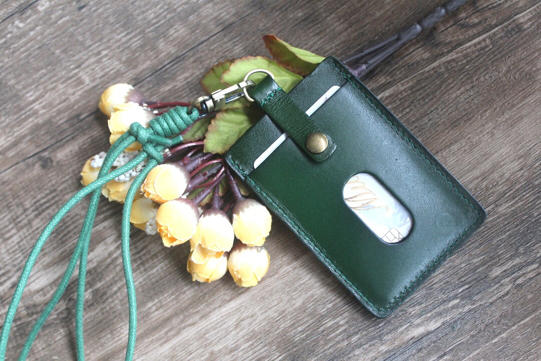 Green Personalized ID Card Holder, Genuine Leather Retractable Lanyard ...