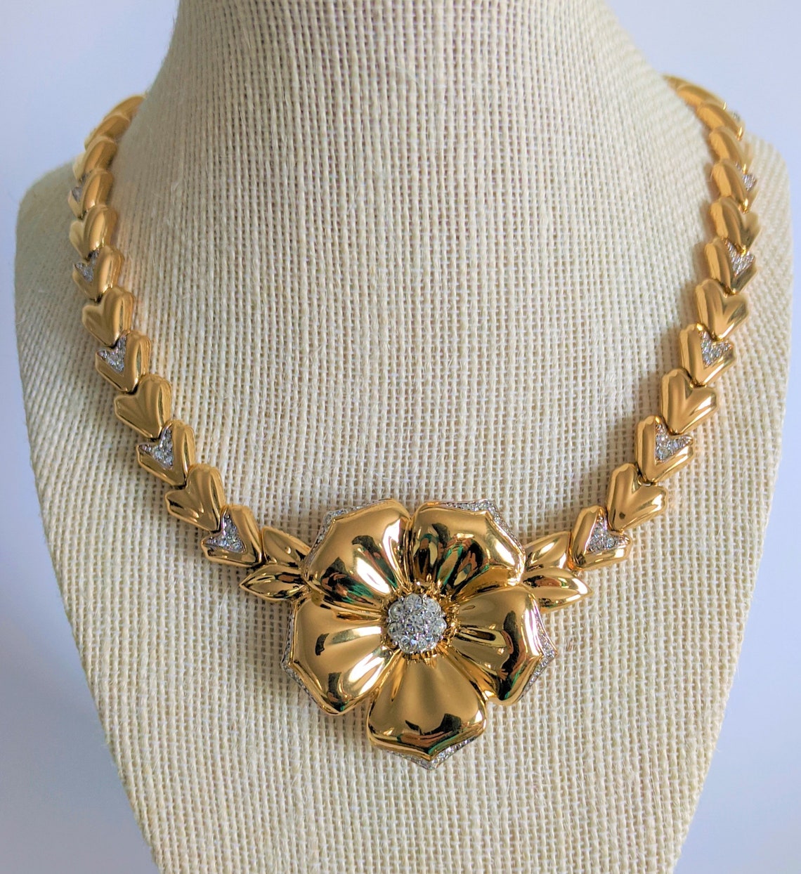 Vintage Nina Ricci triple gold plated necklace with flower | Etsy