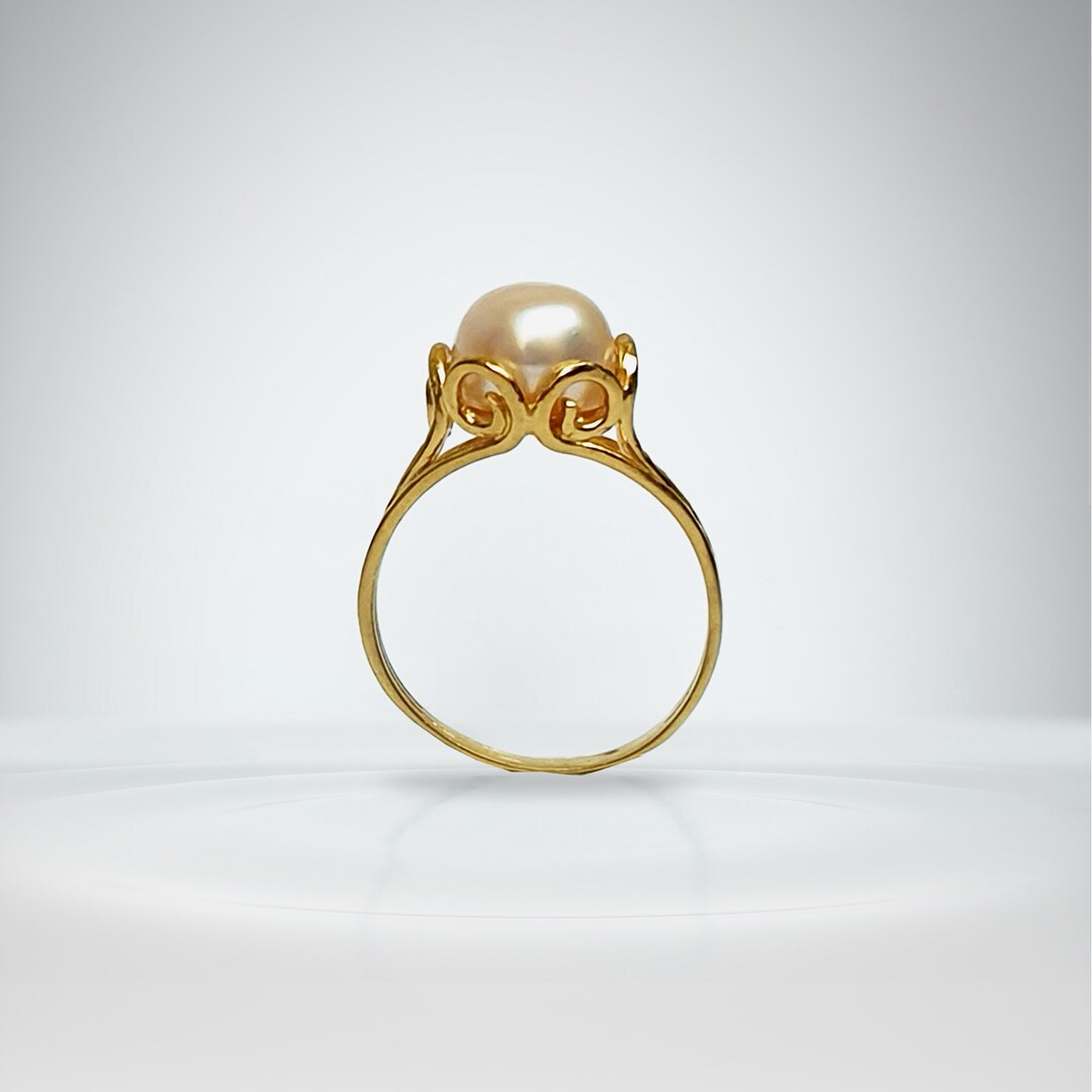 Arezzo Round Ring With a White Pearl - Etsy