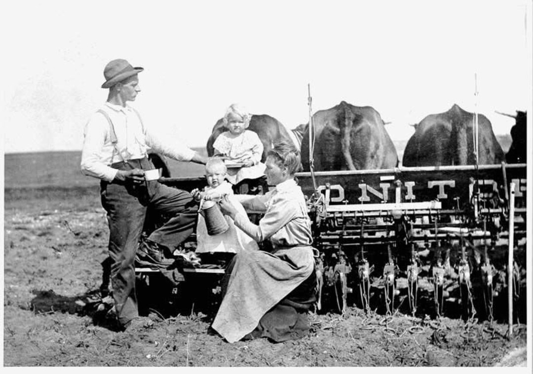 8 X 10 Photo Young Family Farm Worker Taking a Break Late 1800s - Etsy