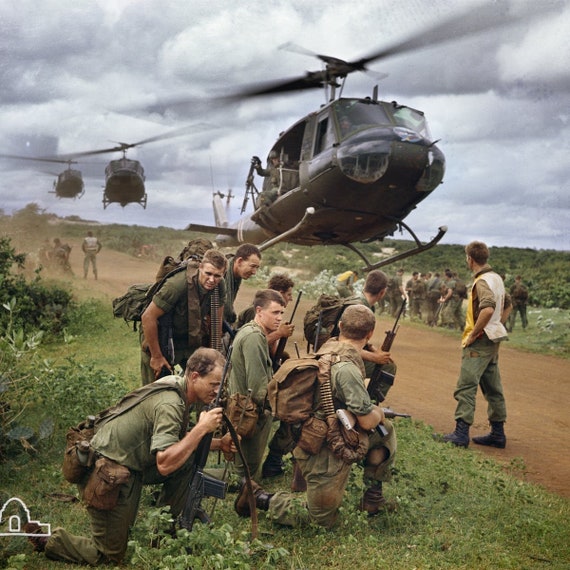 Vietnam War Chopper Dropping Soldiers 8 X 10 Photo - Etsy