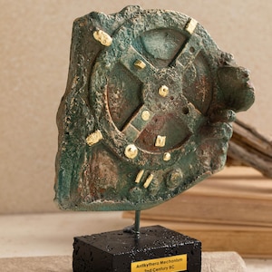 Antikythera Mechanism Device Computer Famous Treasure Mystery Ancient ...