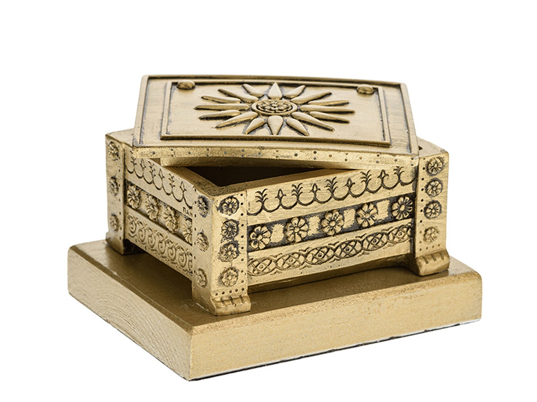 The Golden Larnax Fillip Makedon Temple Vergina Panhellenic Symbol Gift ...